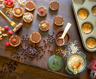 Chocolate Fudge Mini Pies | Tom Thumb